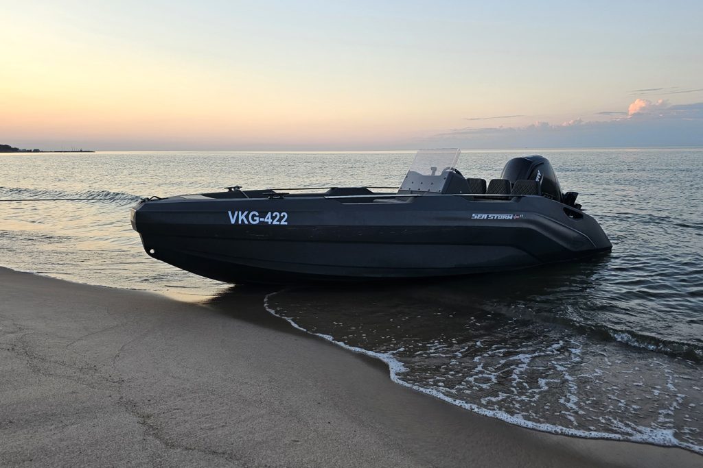 SeaStorm 17 HDPE Advantage - seastorm-boat.com