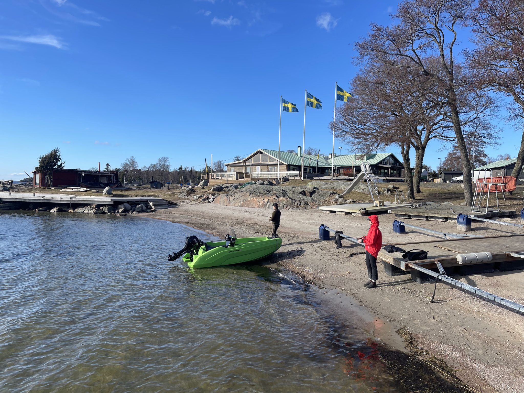 SeaStorm 12 HDPE Advantage - seastorm-boat.com