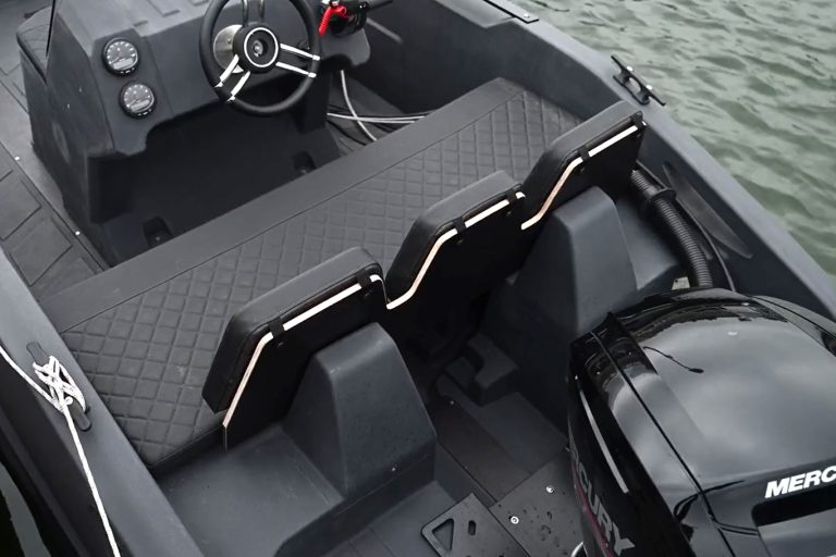 SeaStorm 17 HDPE Advantage - seastorm-boat.com